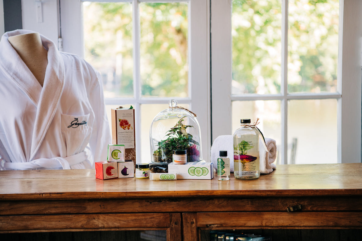 Robe – The Greystone Inn